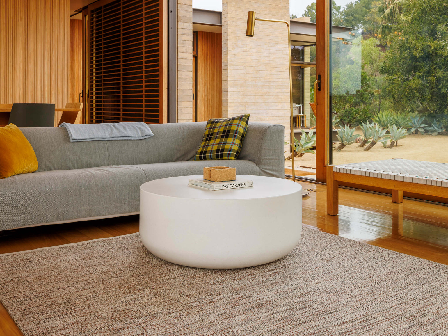 BOLA Tables – Lumacast